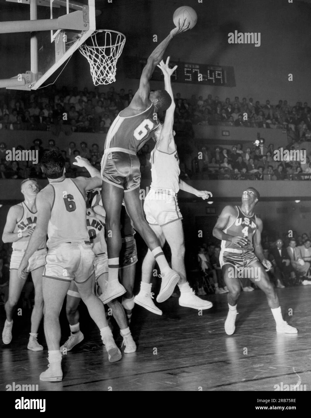 Bill russell 1956 hi-res stock photography and images - Alamy