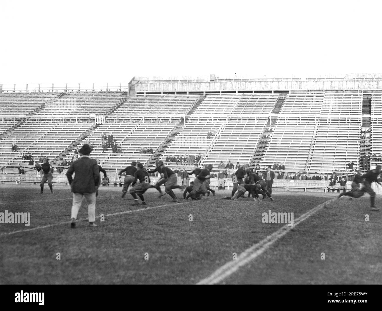 New Haven, Connecticut: c. 1913 The Yale football team at practice. The ...