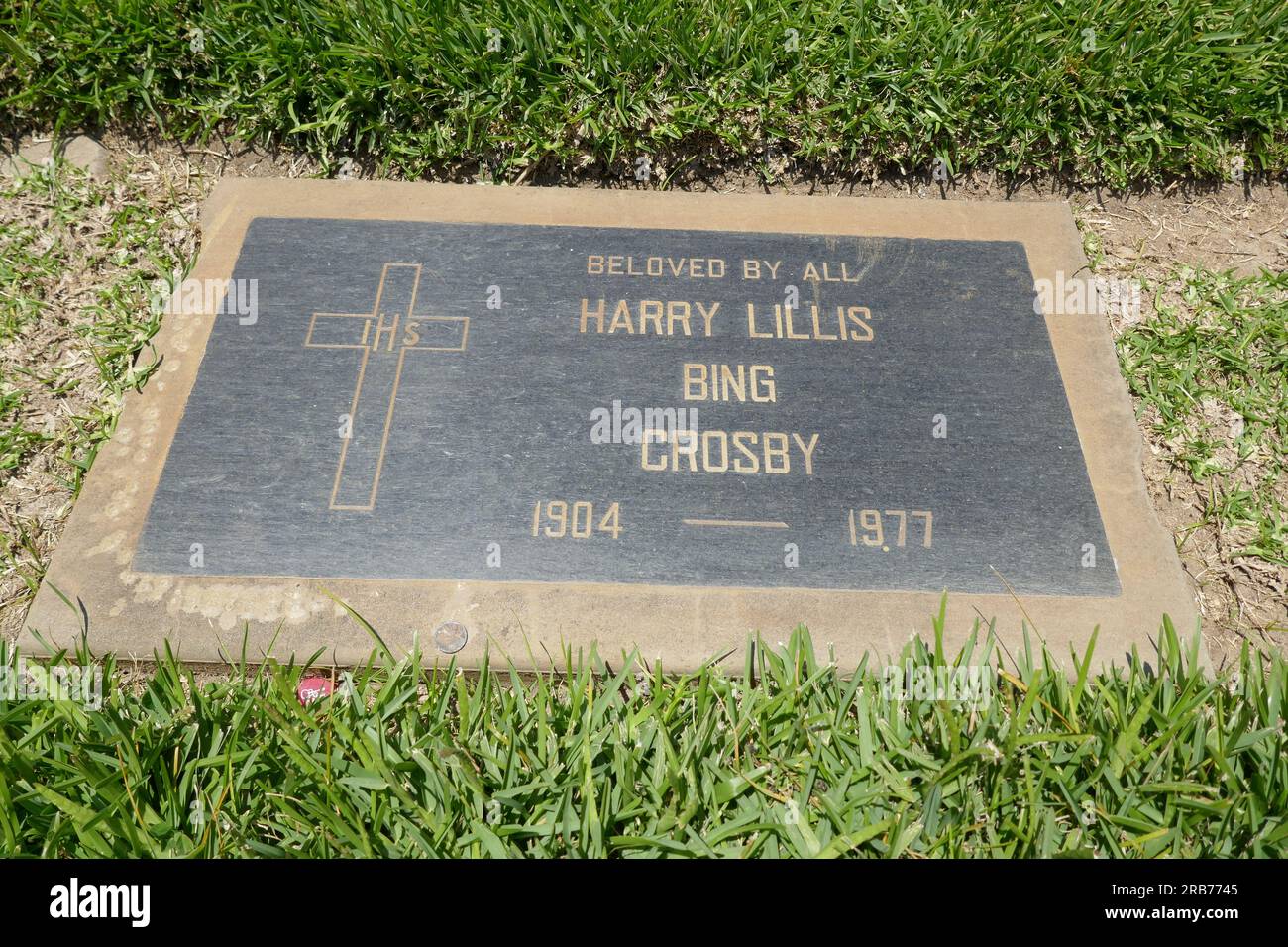 Culver City, California, USA 6th July 2023 Singer Bing Crosby Grave in ...