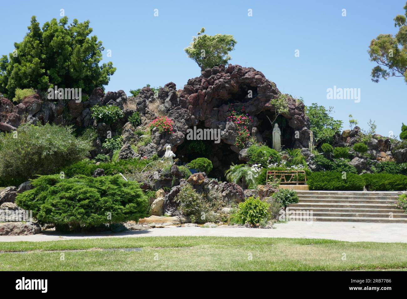Grotto of holy cross cemetery hi-res stock photography and images - Alamy
