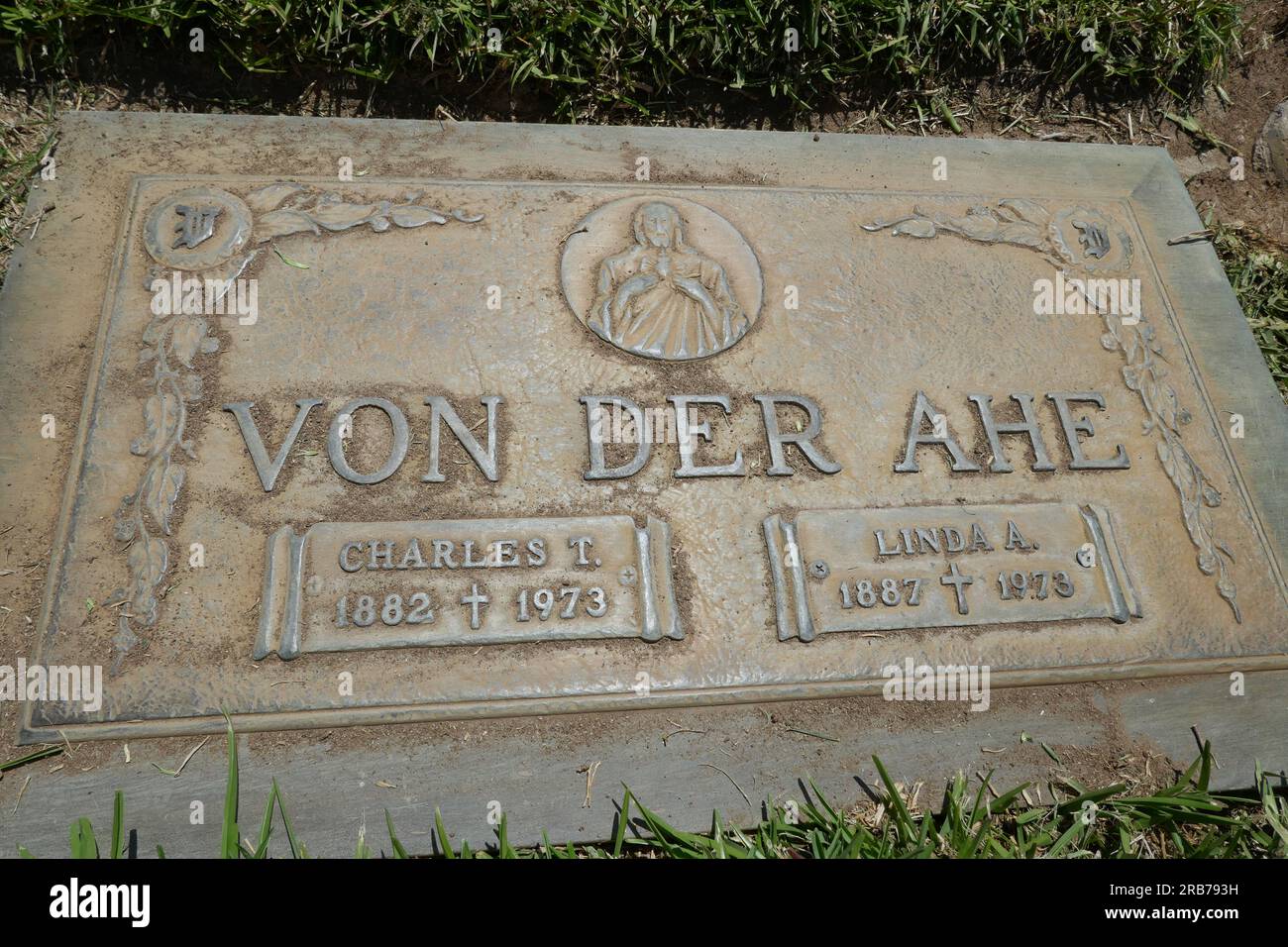 Grotto of holy cross cemetery hi-res stock photography and images - Alamy