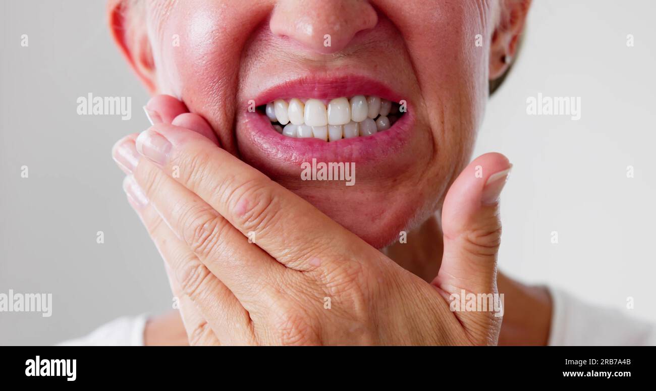 Girl sore mouth hi-res stock photography and images - Alamy