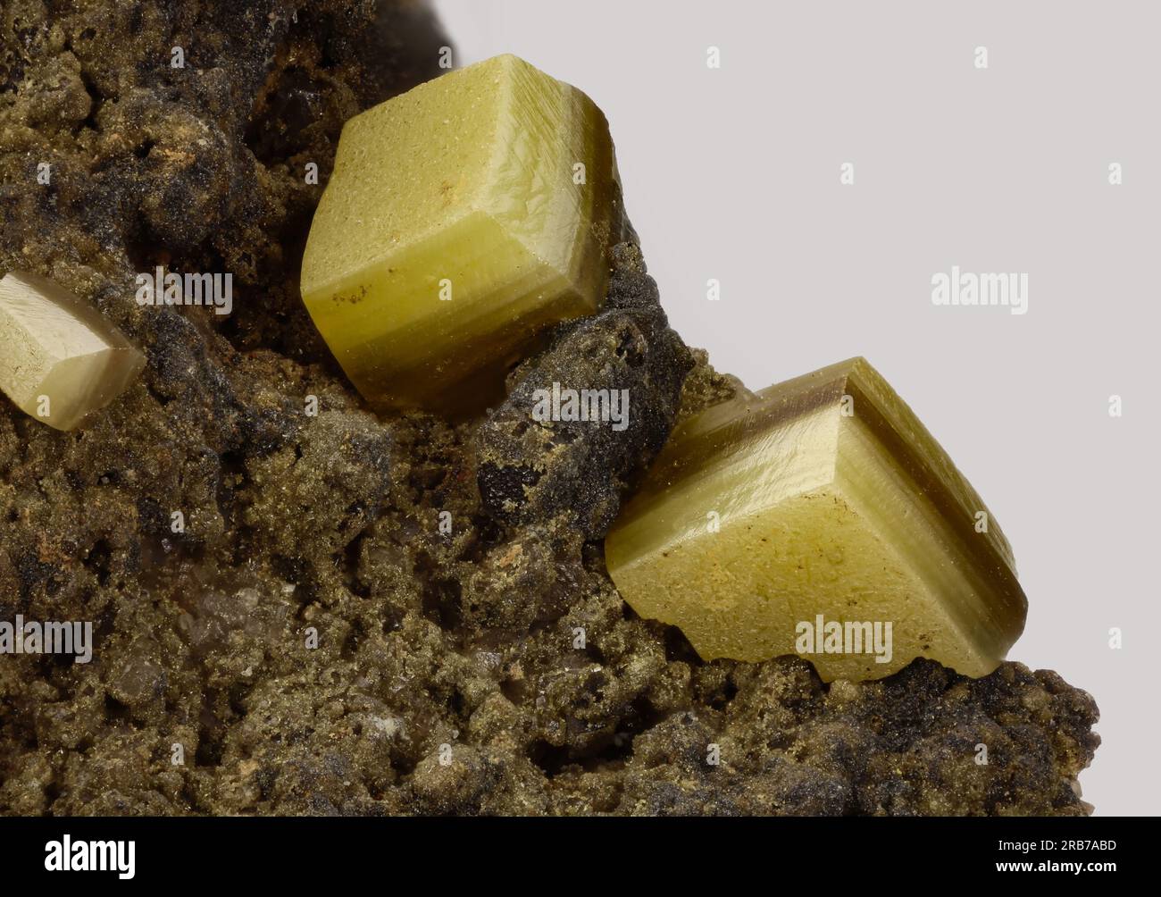 Wulfenite - Ford Mine, Tucson Wash, Mammoth, Mammoth Mining District ...