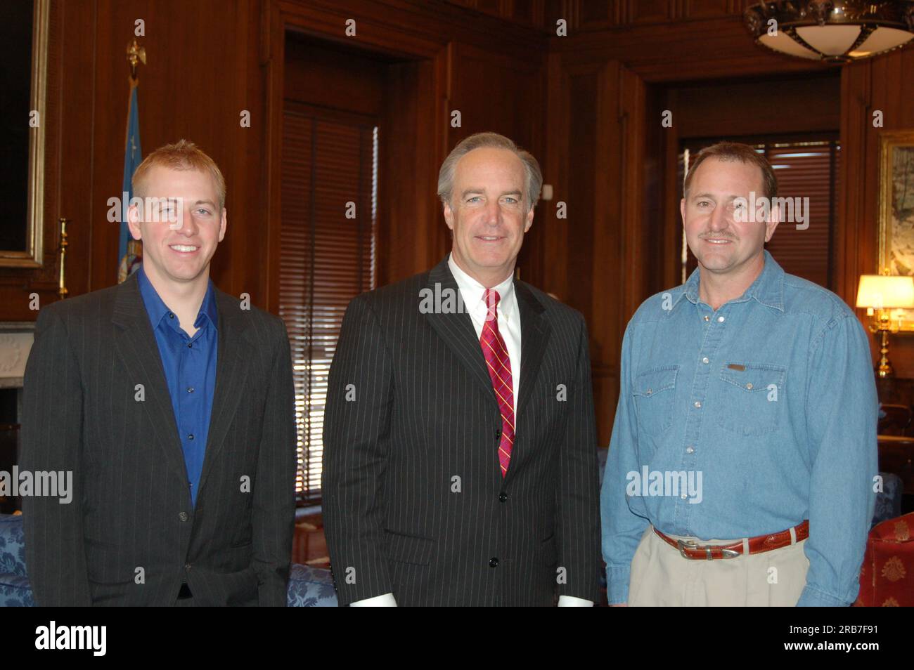 Secretary Dirk Kempthorne at Main Interior with Lieutenant Colonel ...