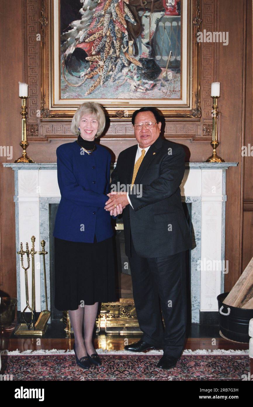 Secretary Gale Norton at Main Interior with members of group including ...