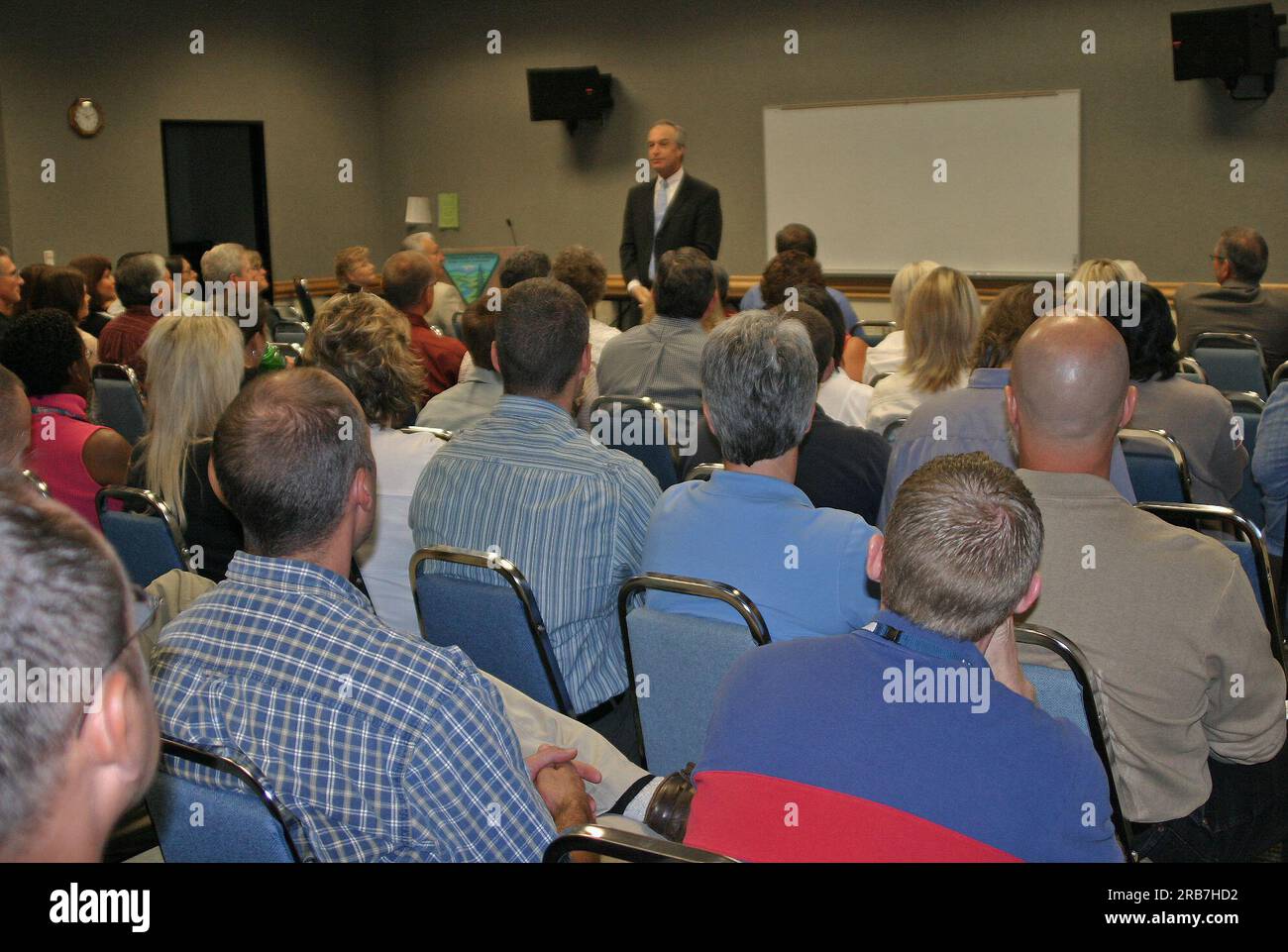 Secretary Dirk Kempthorne on visit to Idaho to conduct swearing-in ...