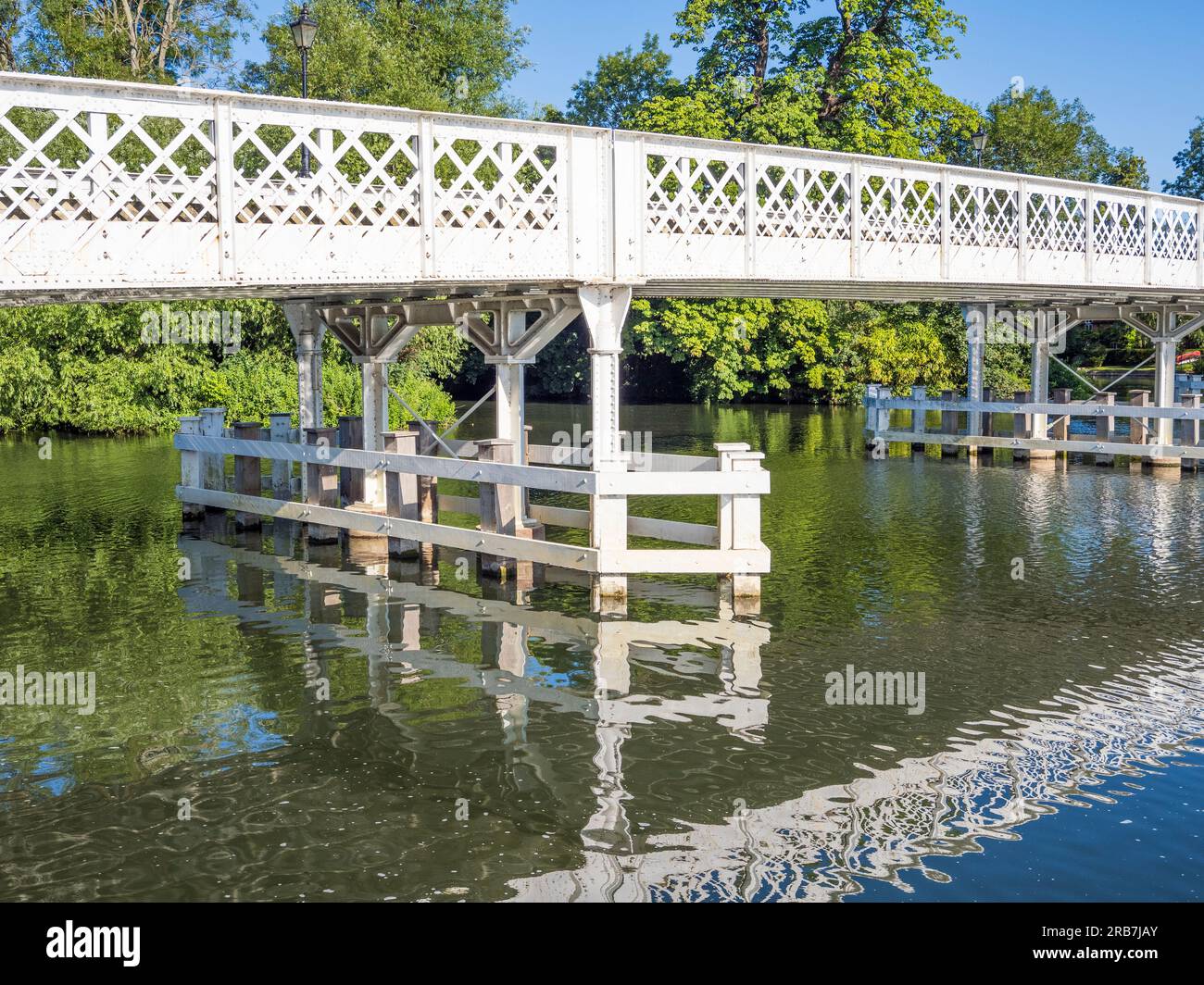 Whitchurch bridge reading hi-res stock photography and images - Alamy