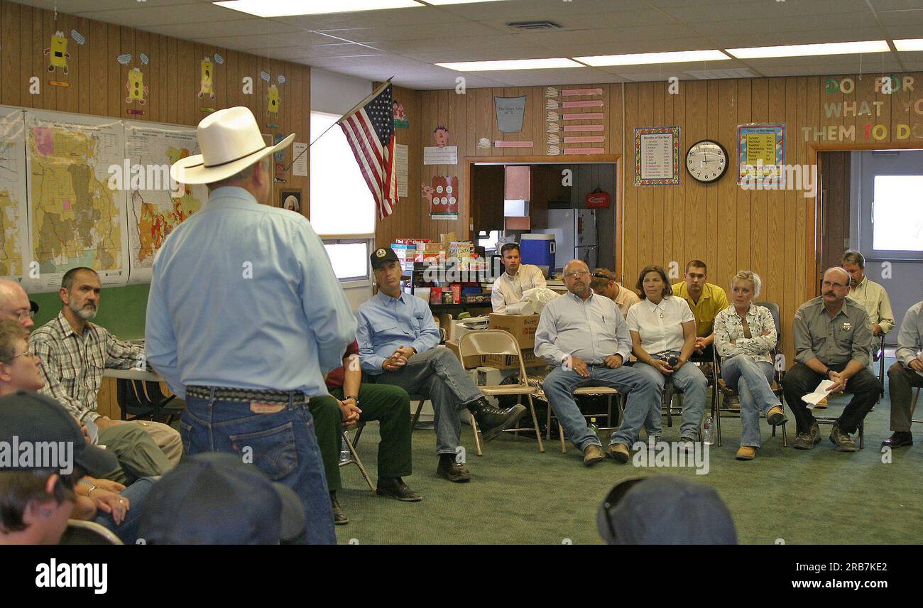 Visit of Secretary Dirk Kempthorne to southwestern Idaho, where he took ...