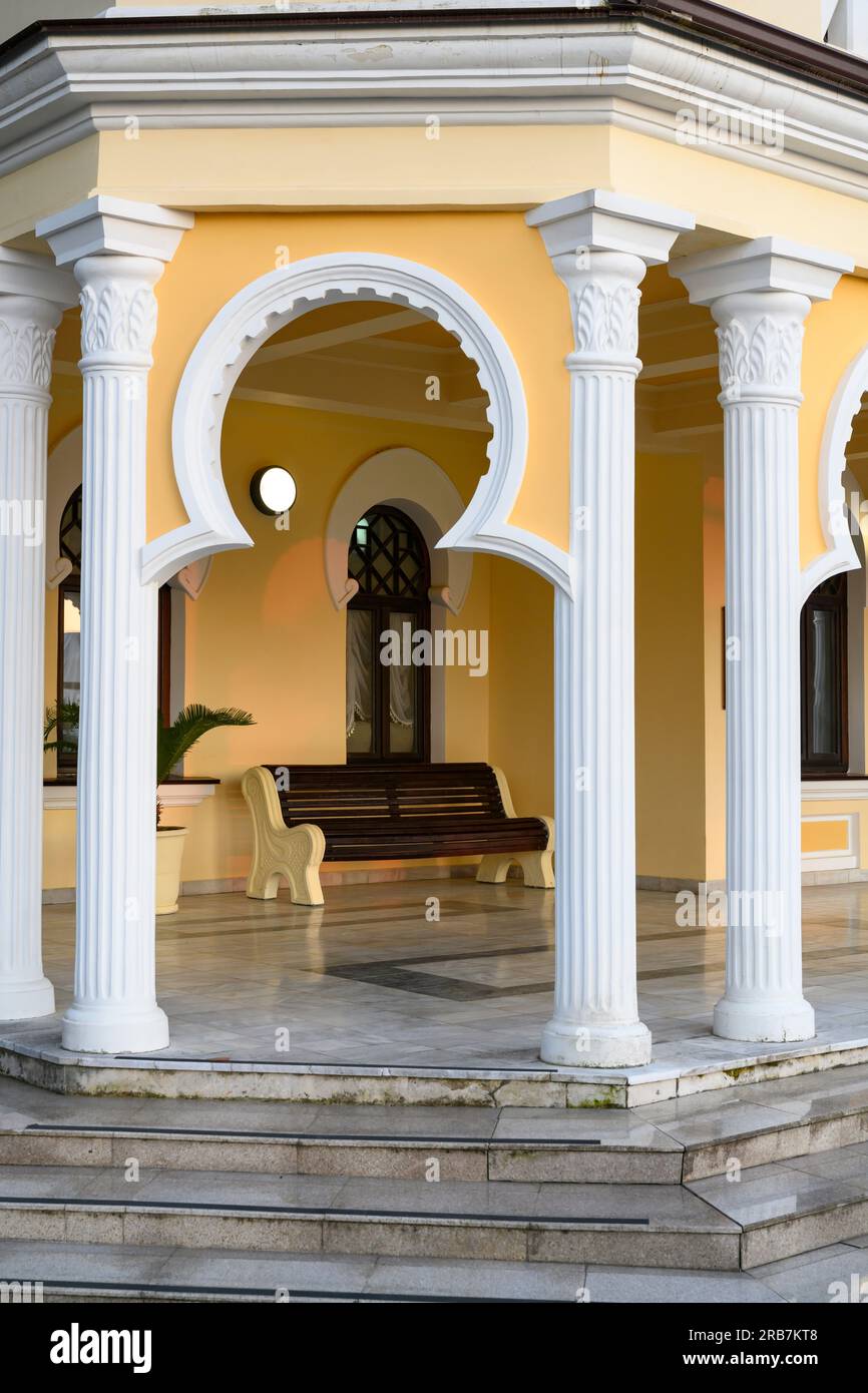 19th century portico hi-res stock photography and images - Alamy