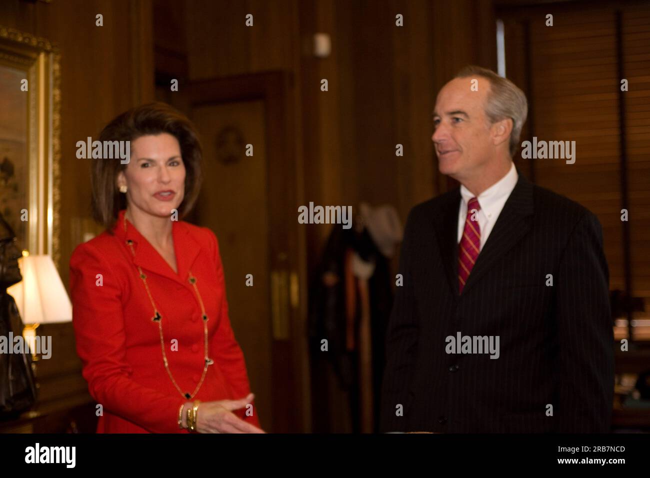 Secretary Dirk Kempthorne receiving visit at Main Interior from Nancy ...