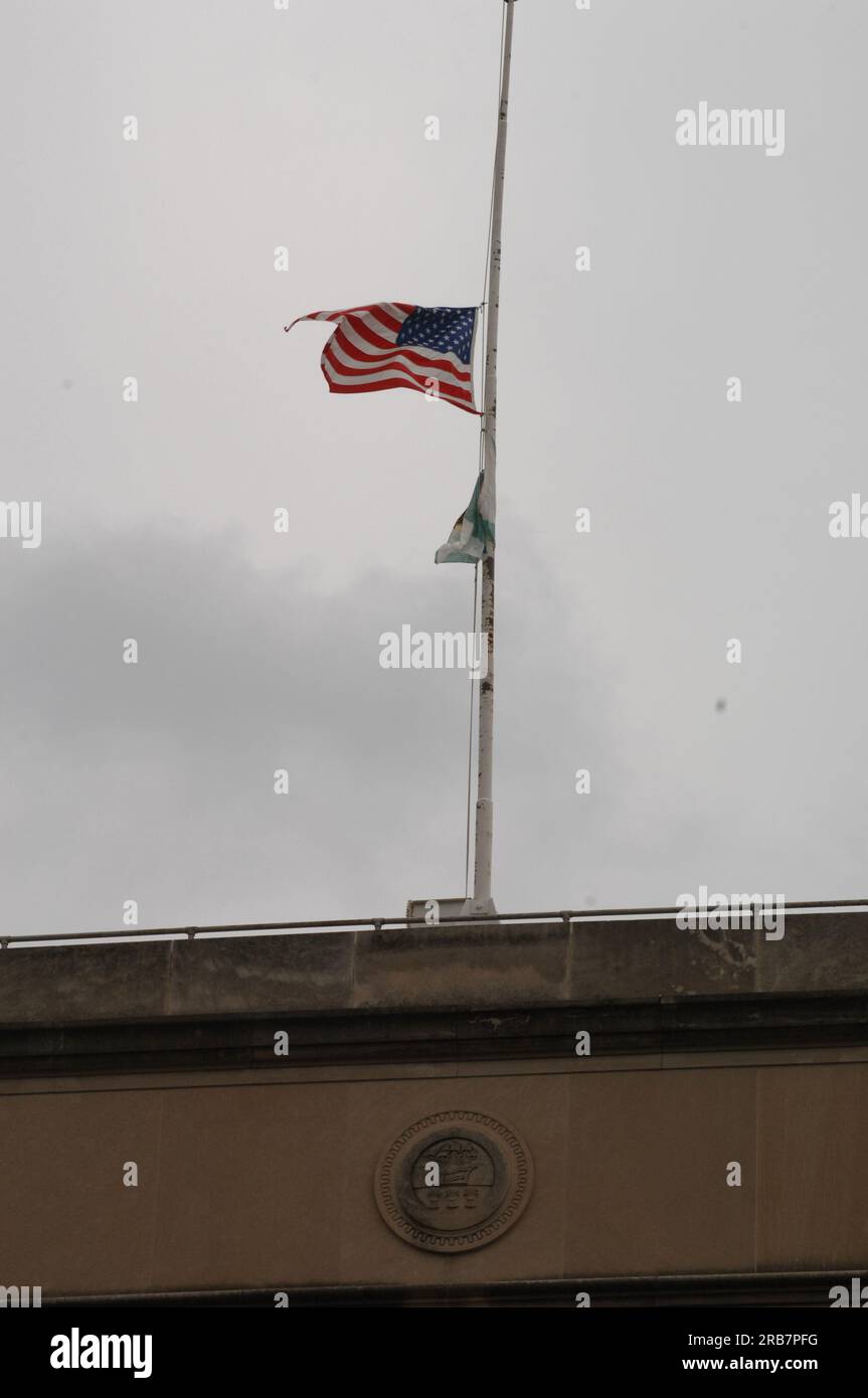 Views of the front of Main Interior Building, flag Stock Photo - Alamy