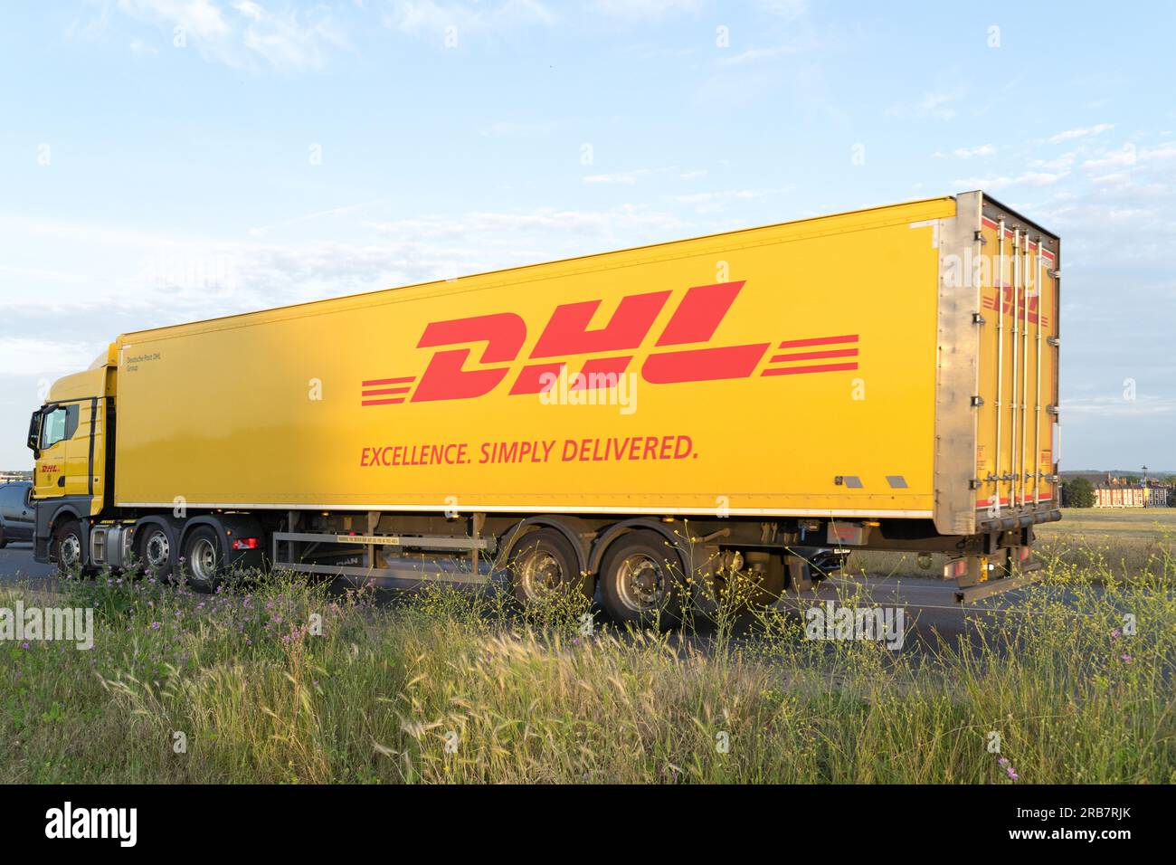 Dhl hgv truck lorry hi-res stock photography and images - Alamy