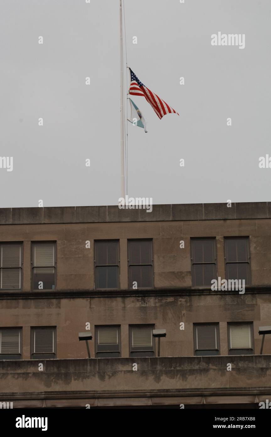 Views of the front of Main Interior Building, flag Stock Photo - Alamy