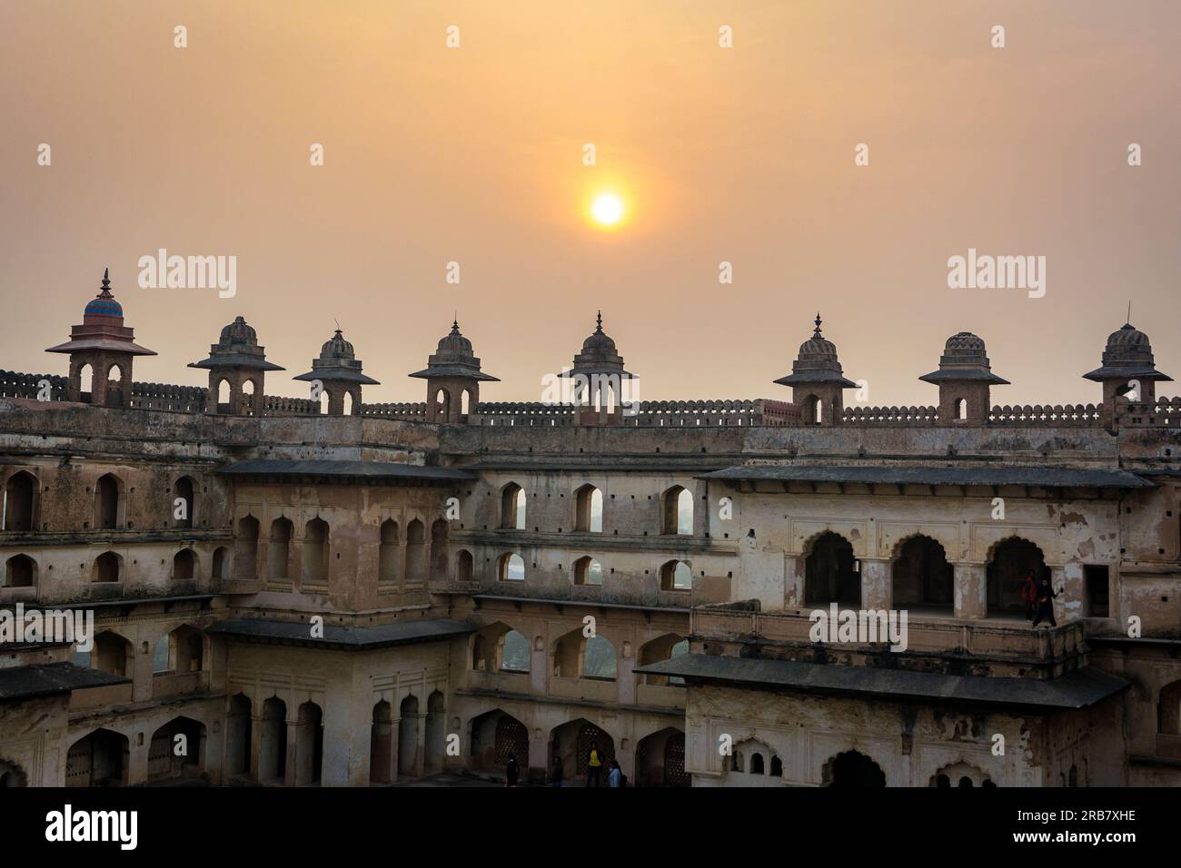 ORCHHA, MADHYA PRADESH, INDIA - DECEMBER 27, 2021: Orchha fort and ...