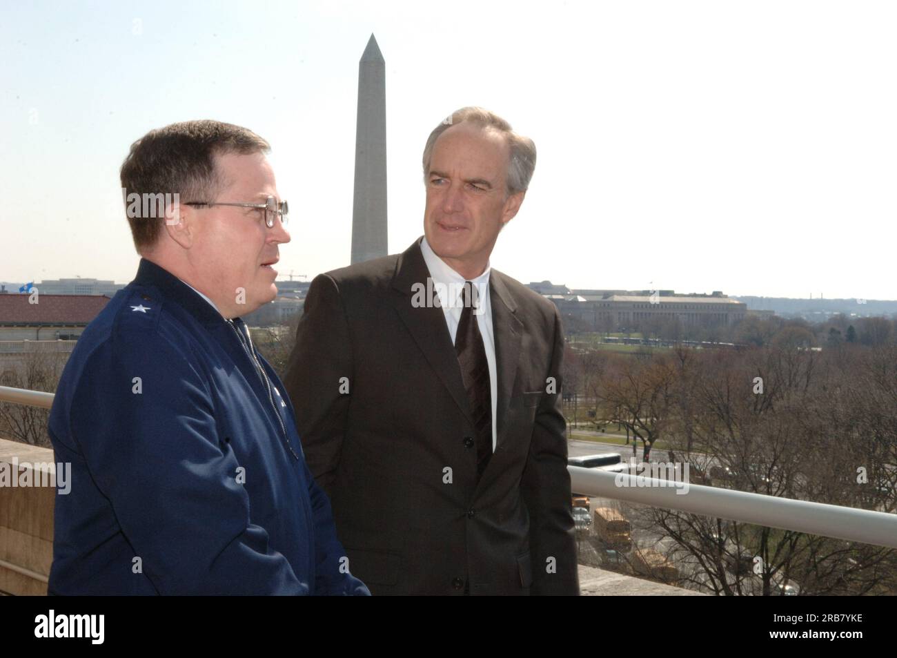 Secretary Dirk Kempthorne receiving visit at Main Interior from ...