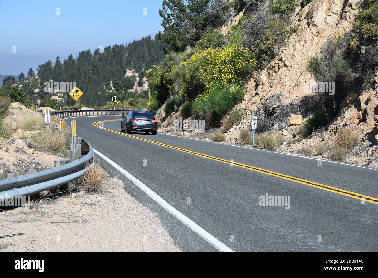 The mountain road of California state route 18 Stock Photo - Alamy
