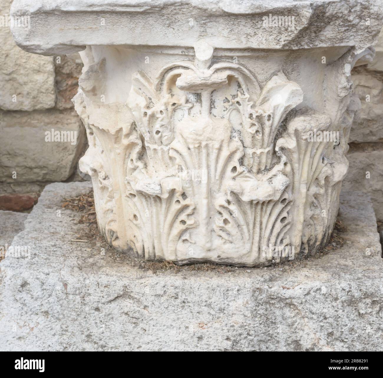 Greek capital element with acanthus leaves, Corinthian style Stock ...