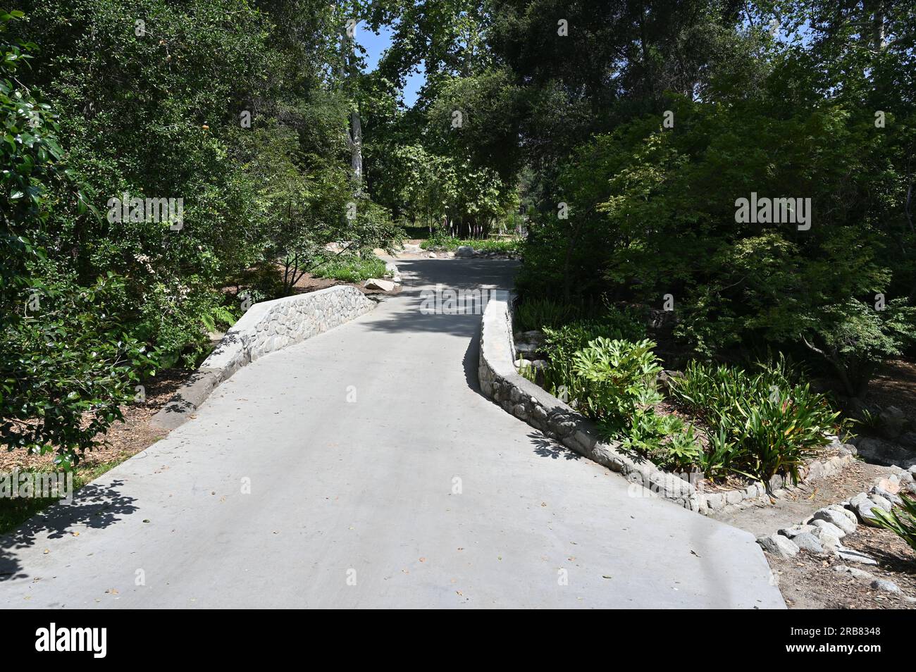 Pathway through a botanical garden in Los Angeles Stock Photo - Alamy
