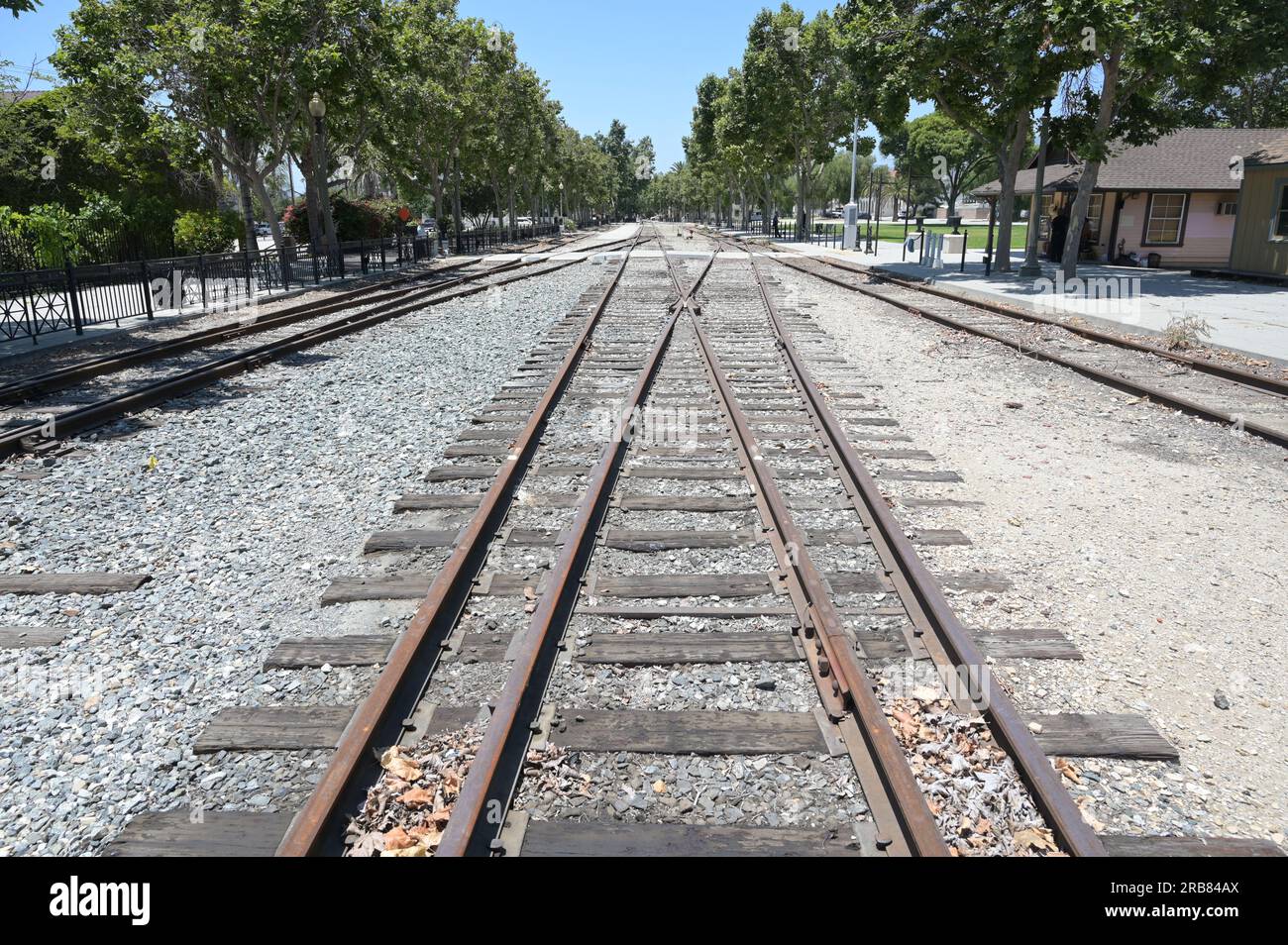 Disused railroad tracks hi-res stock photography and images - Alamy