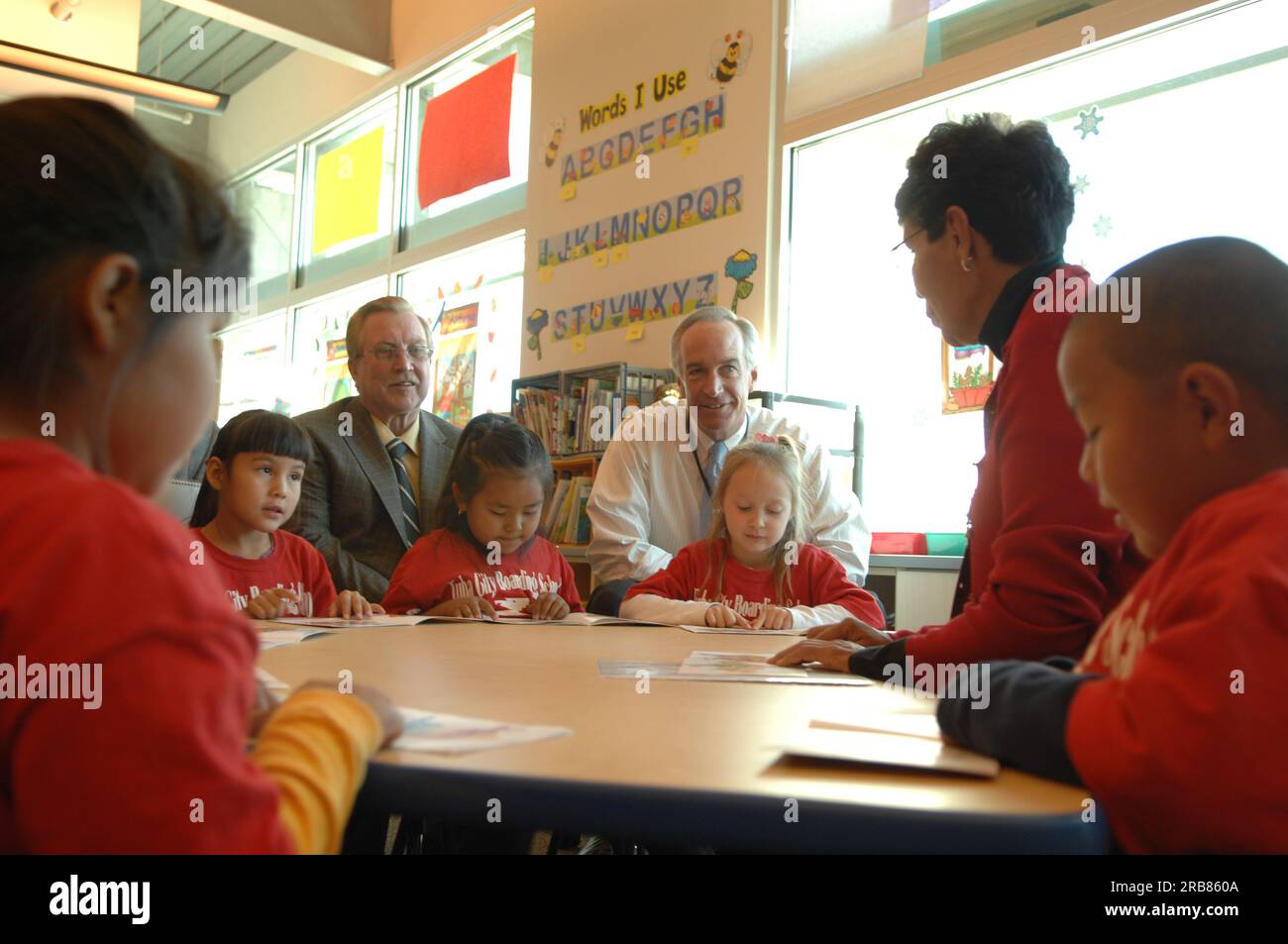 Visit of Secretary Dirk Kempthorne to the Tuba City Boarding School on ...