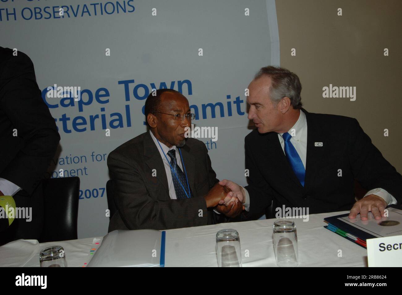 Highlight views from the Group on Earth Observations (GEO) Ministerial ...