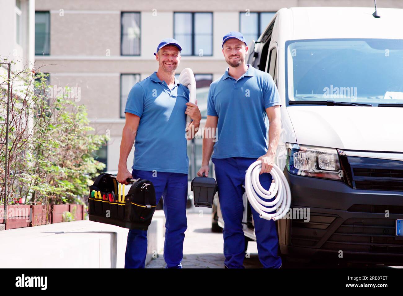 Electricians vehicle hi-res stock photography and images - Alamy