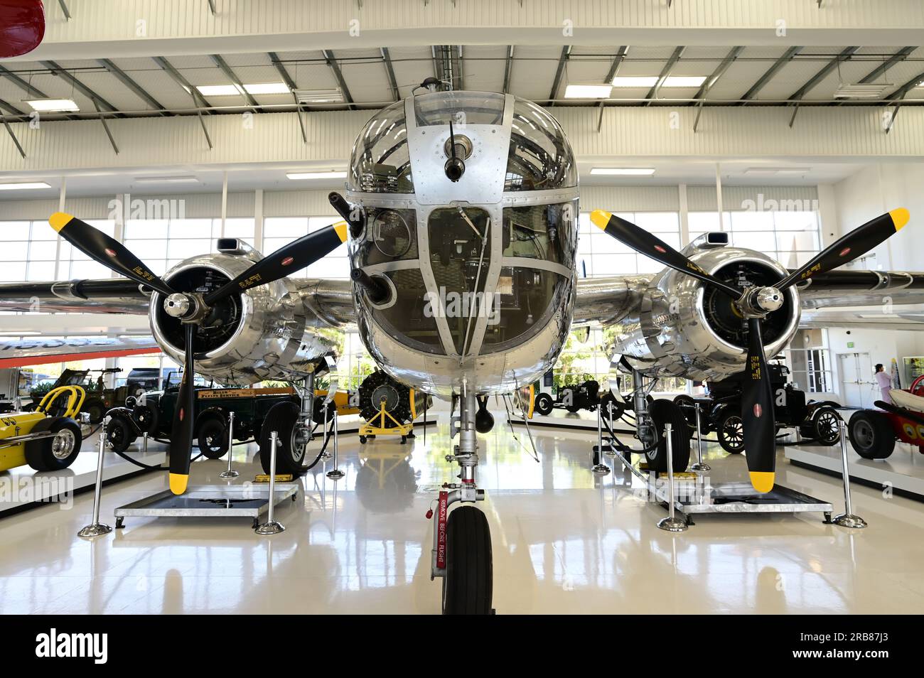 American b 25 mitchell twin engine bomber hi-res stock photography and ...