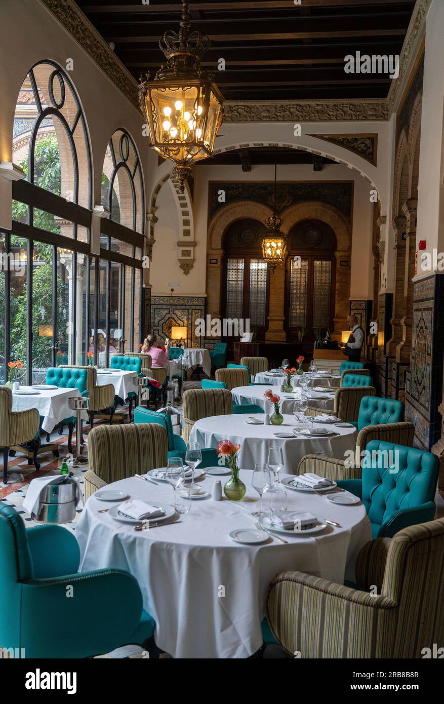 San Fernando restaurant of Hotel Alfonso XIII in Seville,Spain designed ...