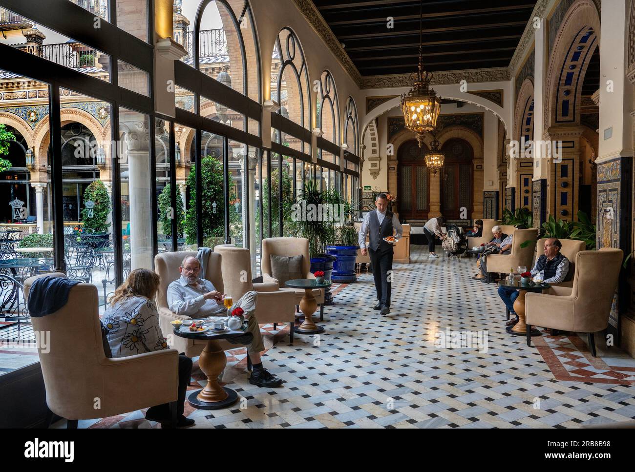 San Fernando restaurant of Hotel Alfonso XIII in Seville,Spain designed ...