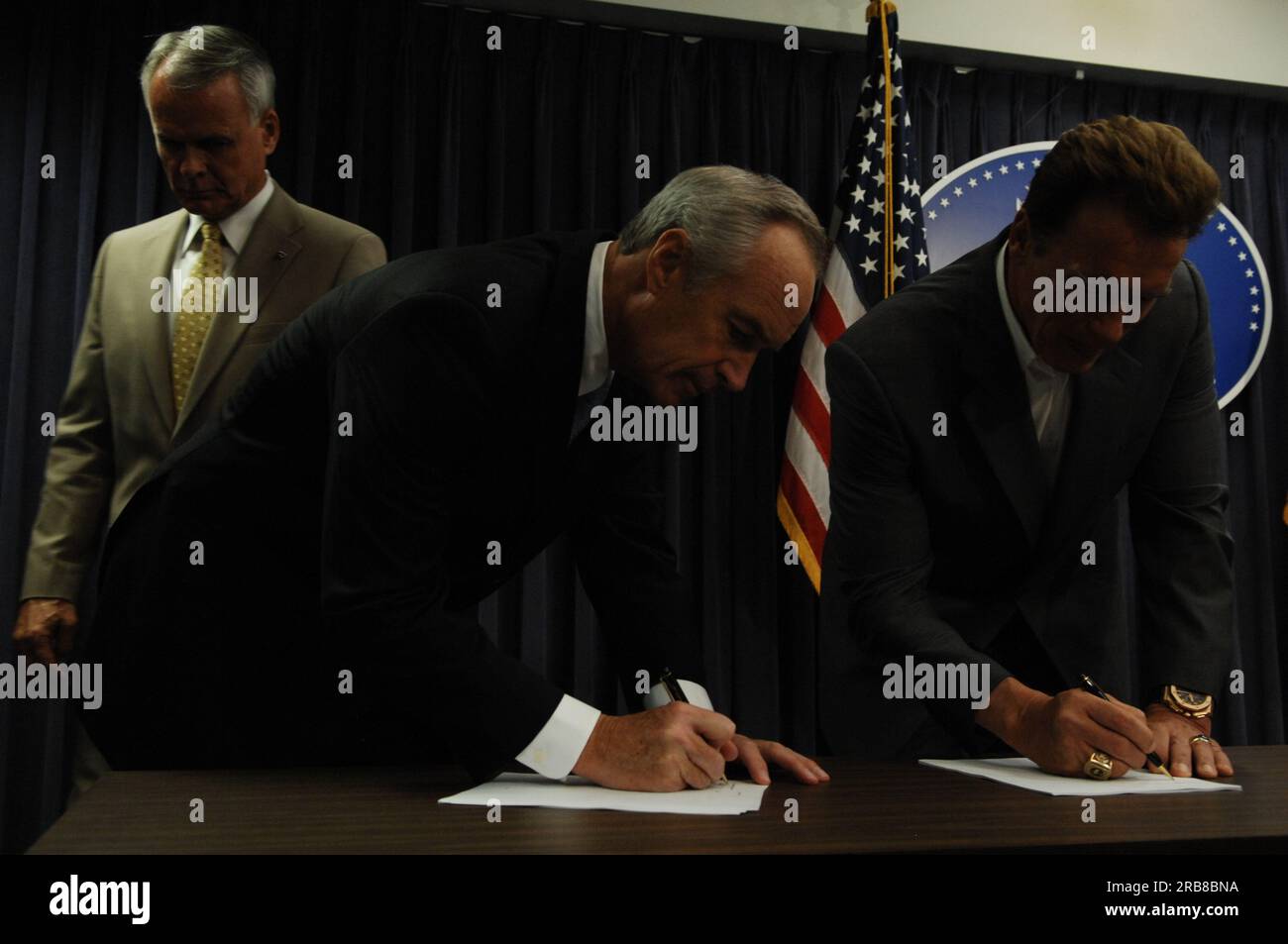 Secretary Dirk Kempthorne in Los Angeles, California, joining ...