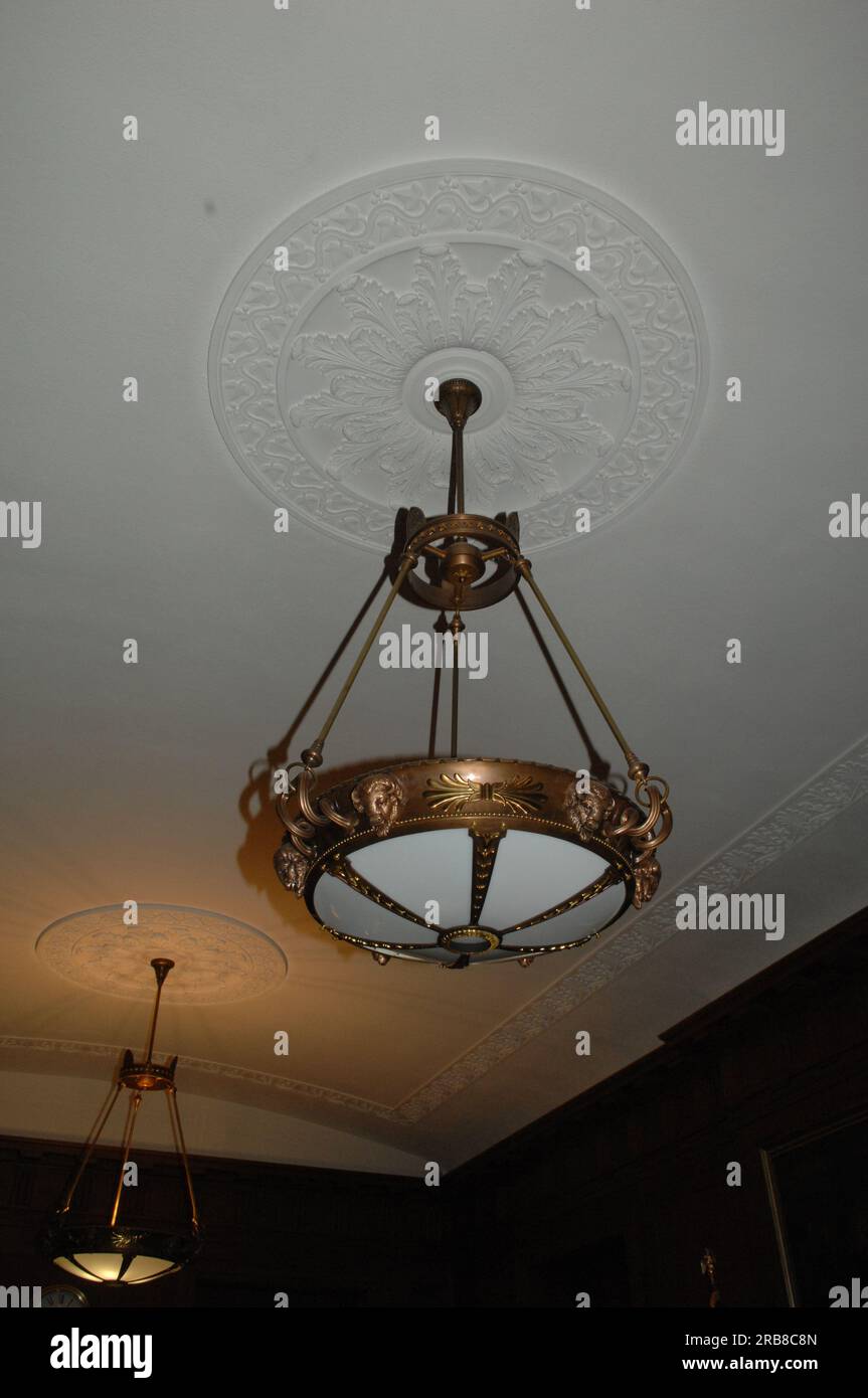 Closeups of furnishings, decorations, light fixtures in Secretary's ...