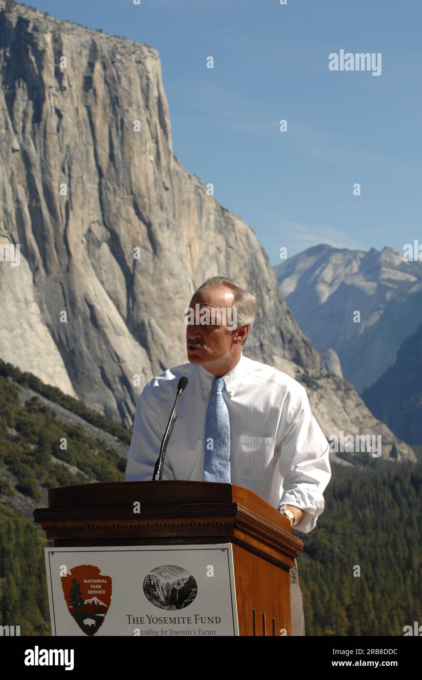 Visit of Secretary Dirk Kempthorne and aides to Yosemite National Park ...