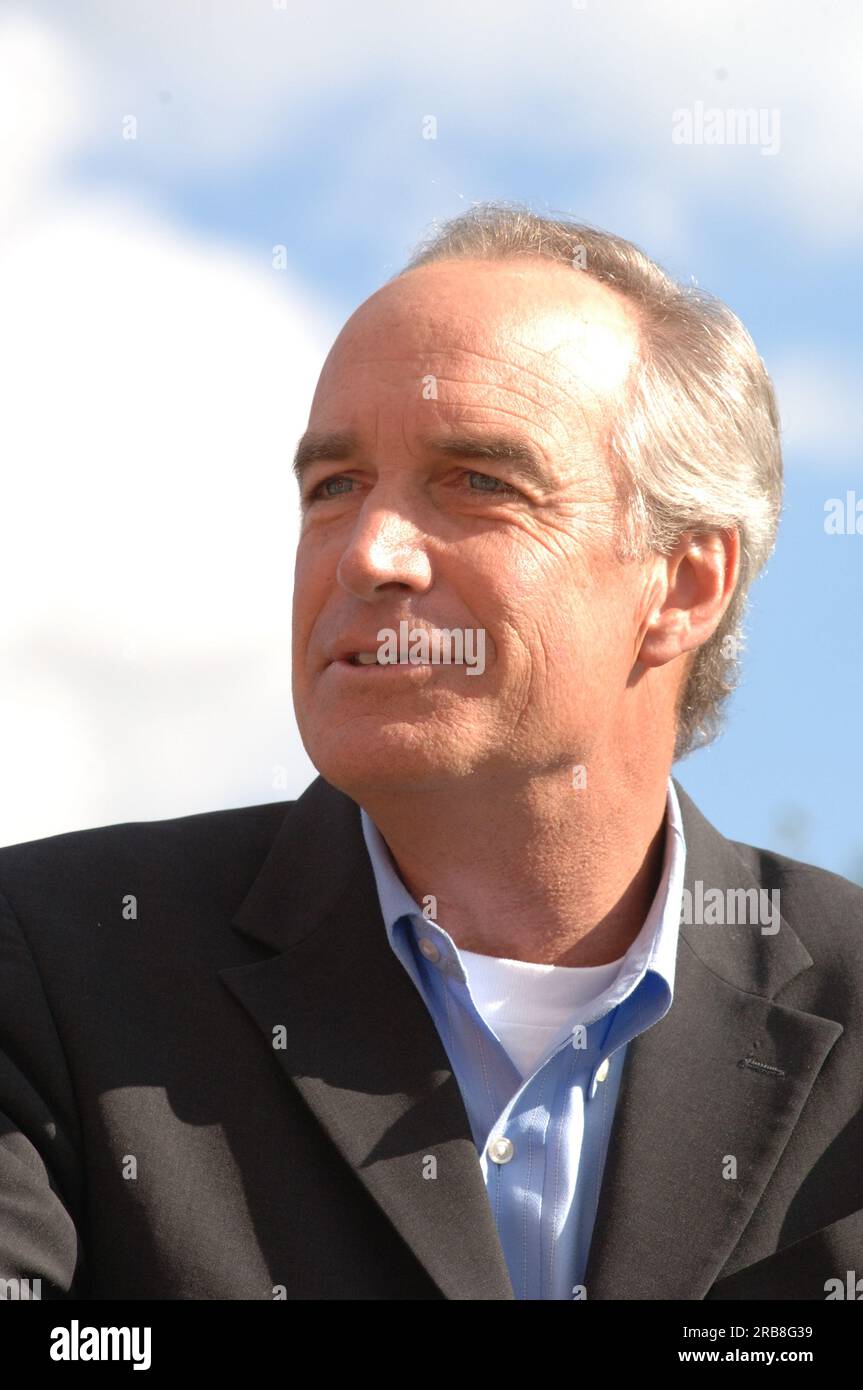Closeups of Secretary Dirk Kempthorne during his press conference at ...