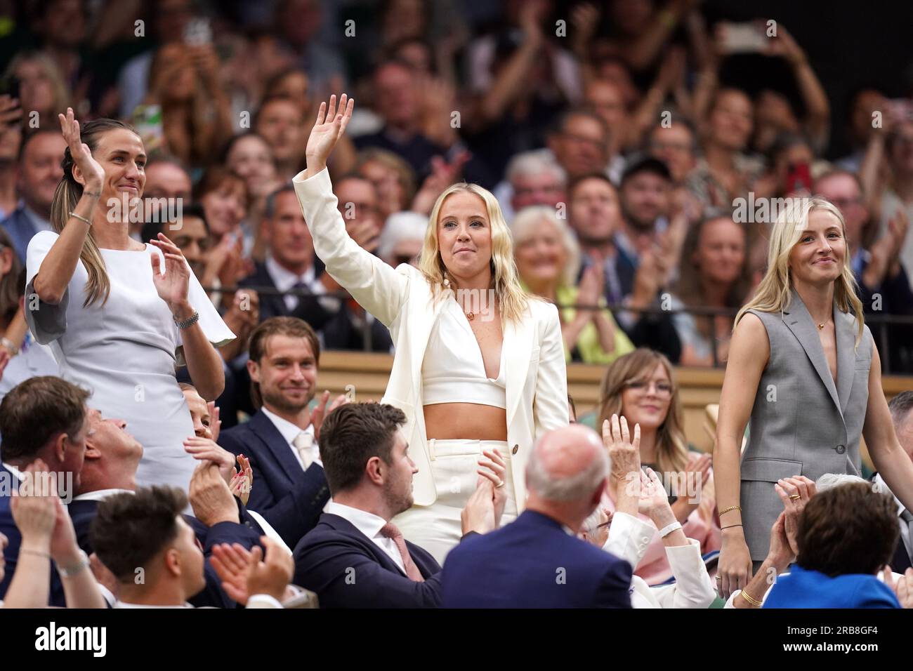 Leah Williamson (right), Beth Mead (centre) and Jill Scott in the royal ...