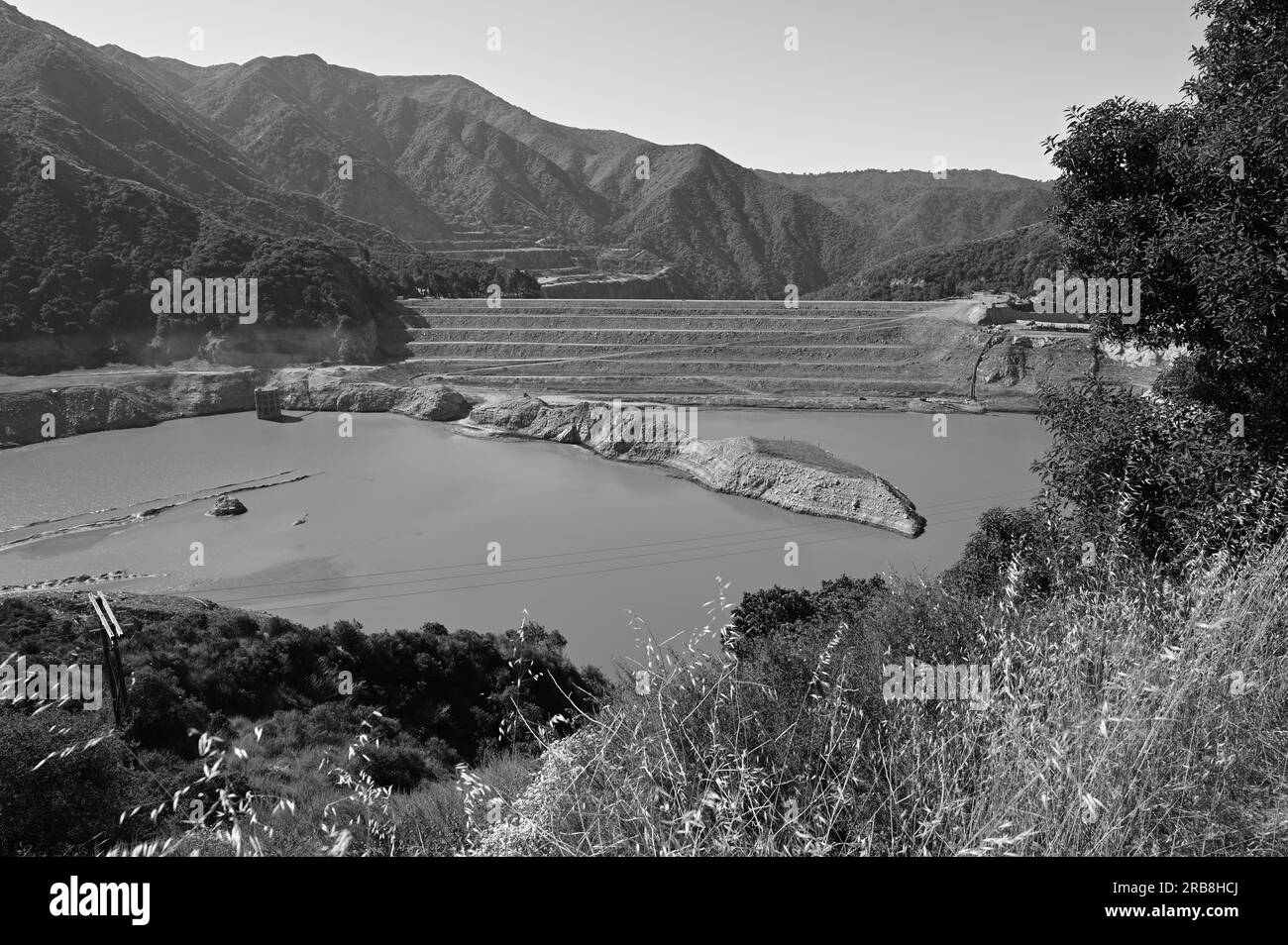 Angeles national forest dam hi-res stock photography and images - Alamy