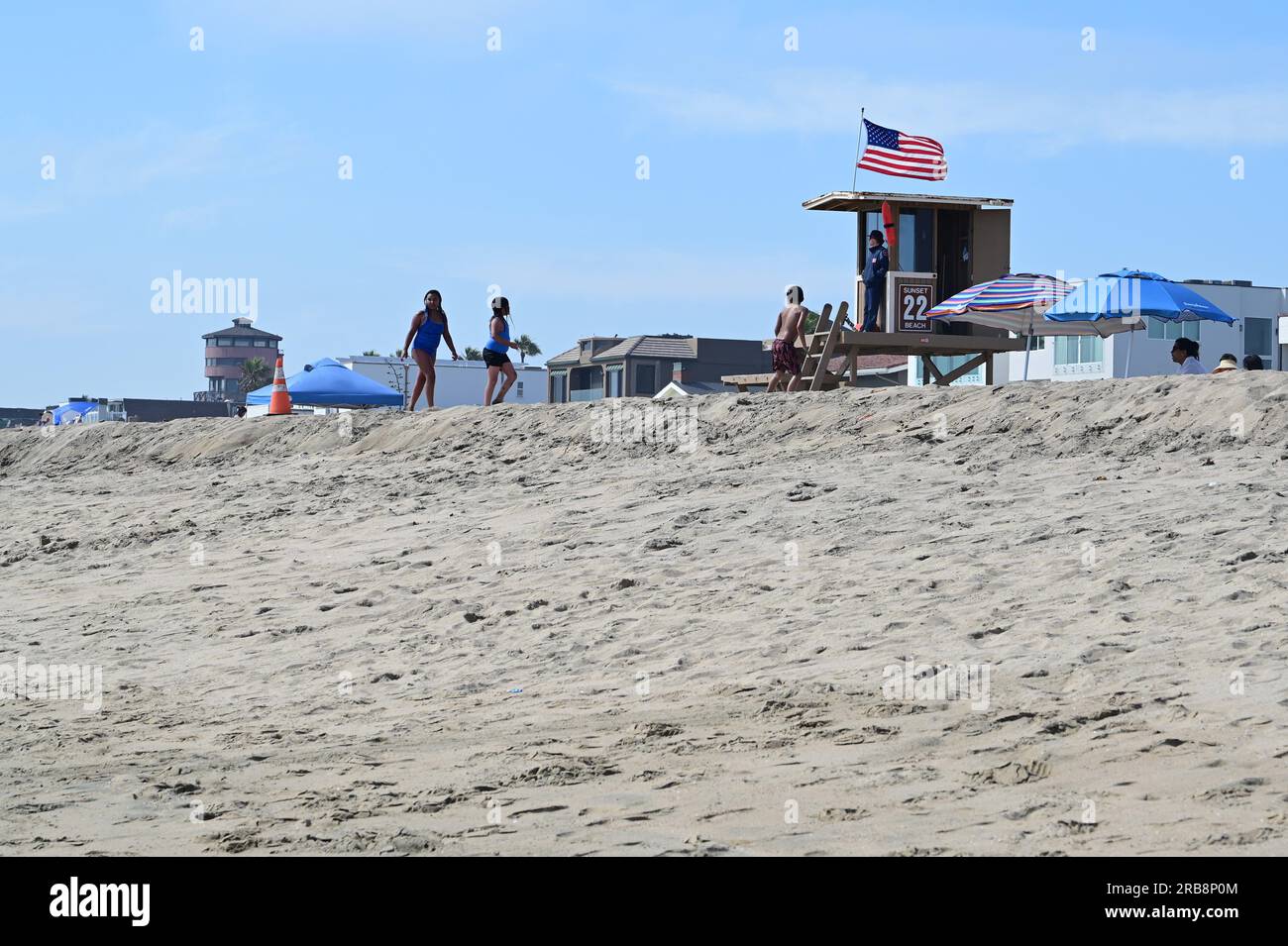 Lifeguard in shade hi-res stock photography and images - Alamy