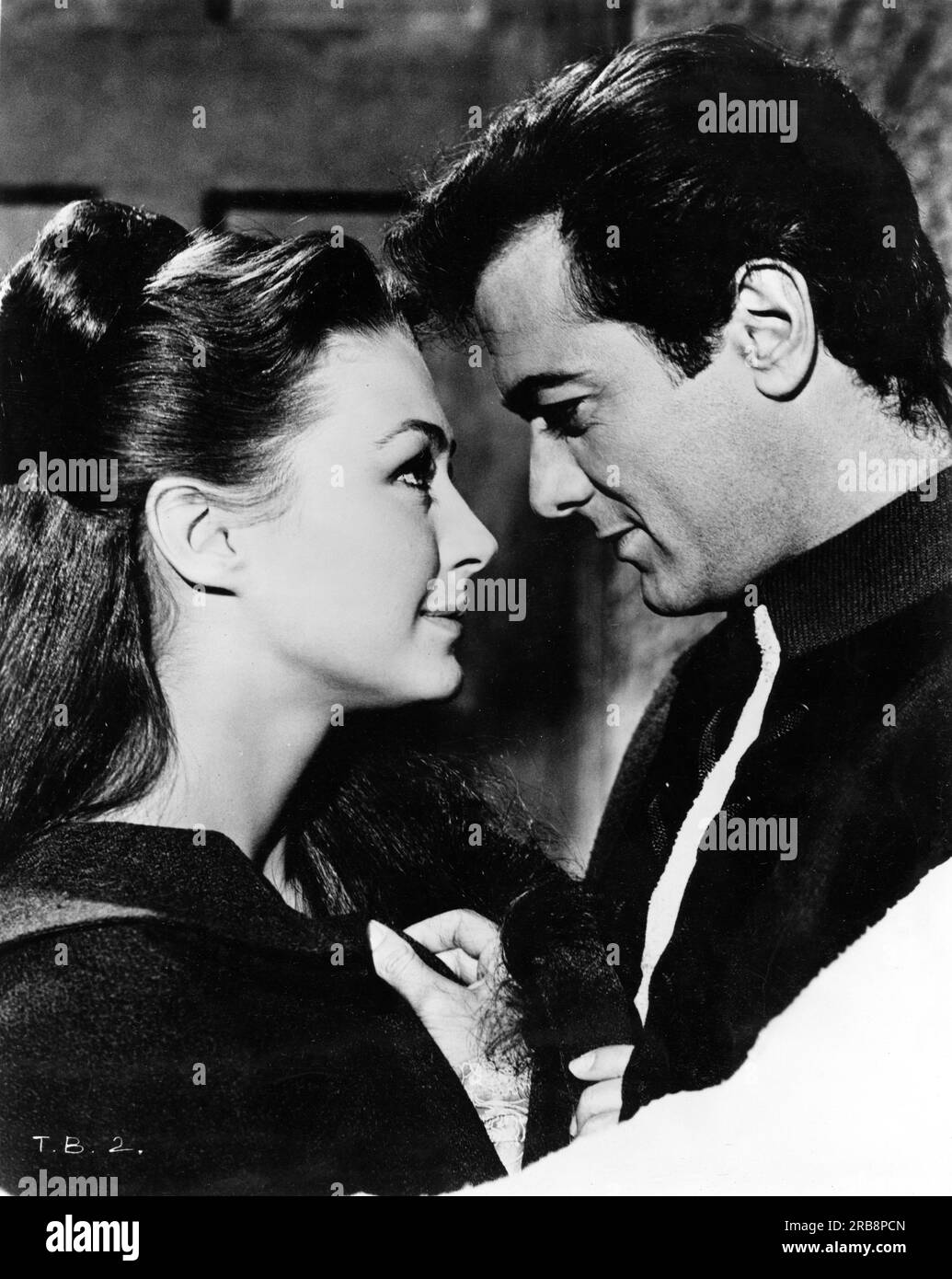 CHRISTINE KAUFMANN and TONY CURTIS in TARAS BULBA 1962 director J. LEE ...