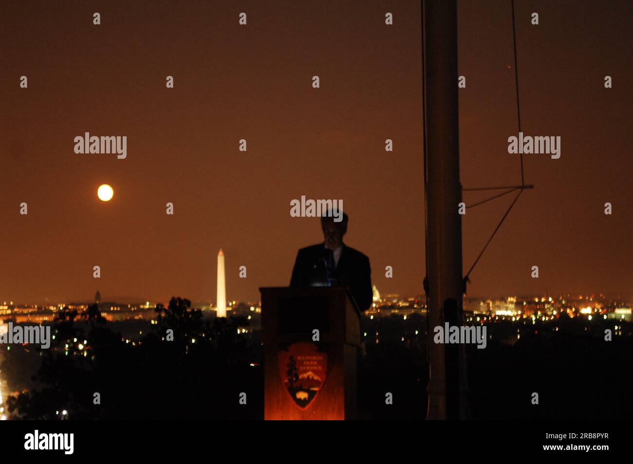 Secretary Dirk Kempthorne joining National Park Service Director Mary ...
