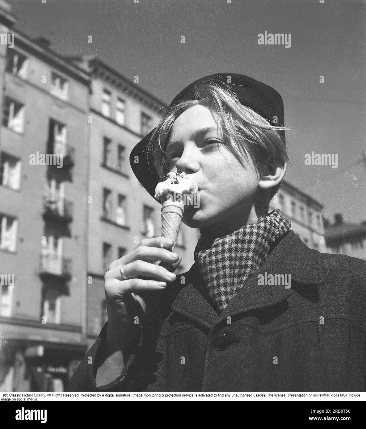 Kaj Hjelm , 1928-1983 , Swedish child actor , here he cools off with an ...