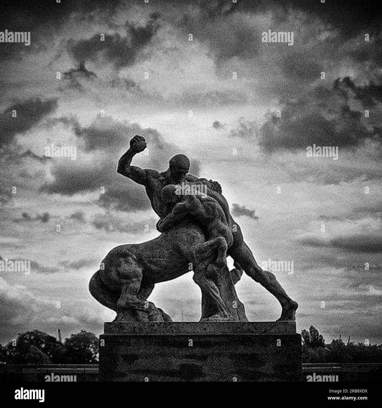 Centaur battle hi-res stock photography and images - Alamy