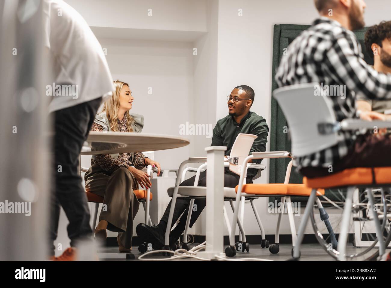 Inter generational conversation hi-res stock photography and images - Alamy
