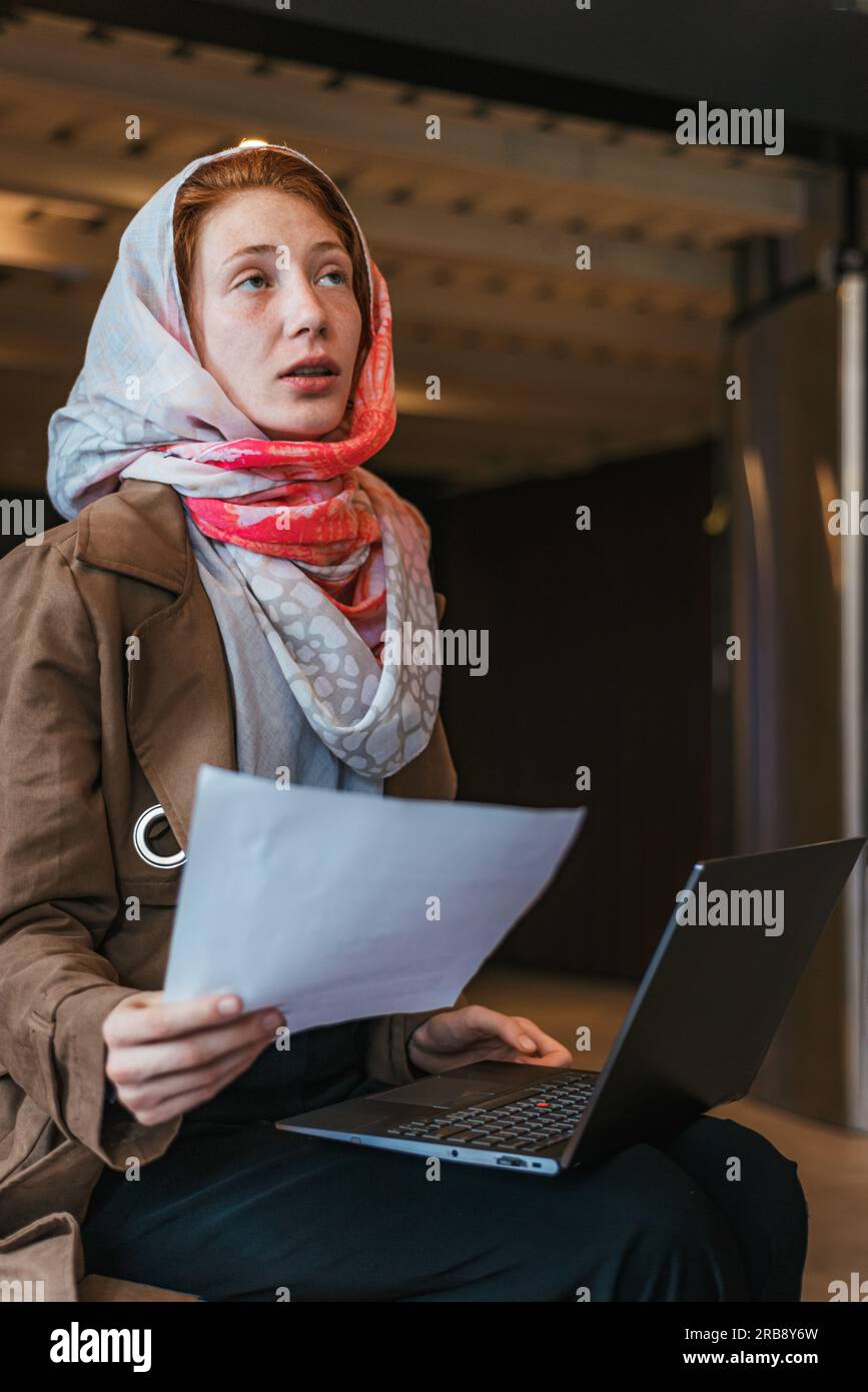 Hijab hr hi-res stock photography and images - Alamy