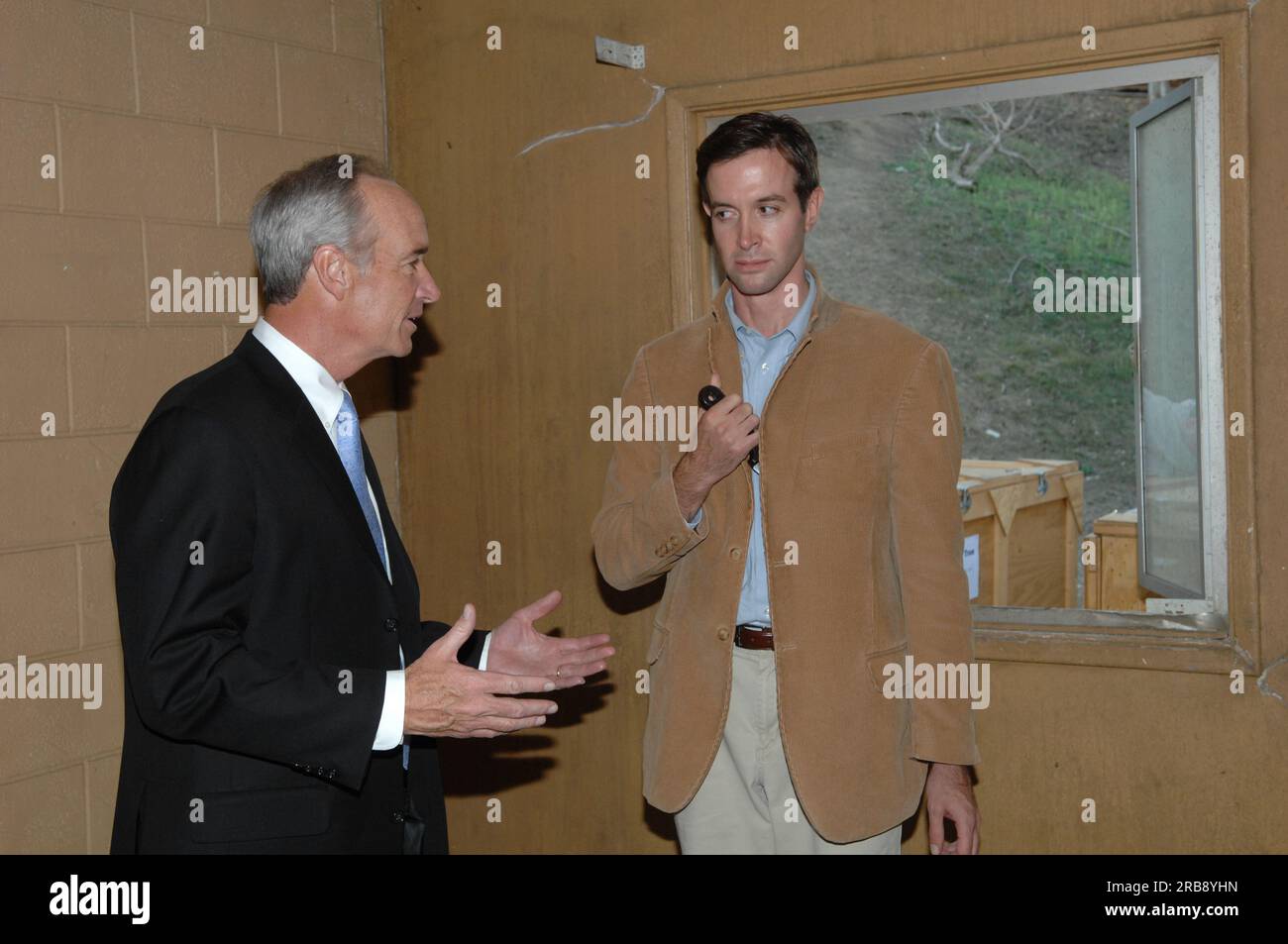 Secretary Dirk Kempthorne and aides on visit to Los Angeles, California ...