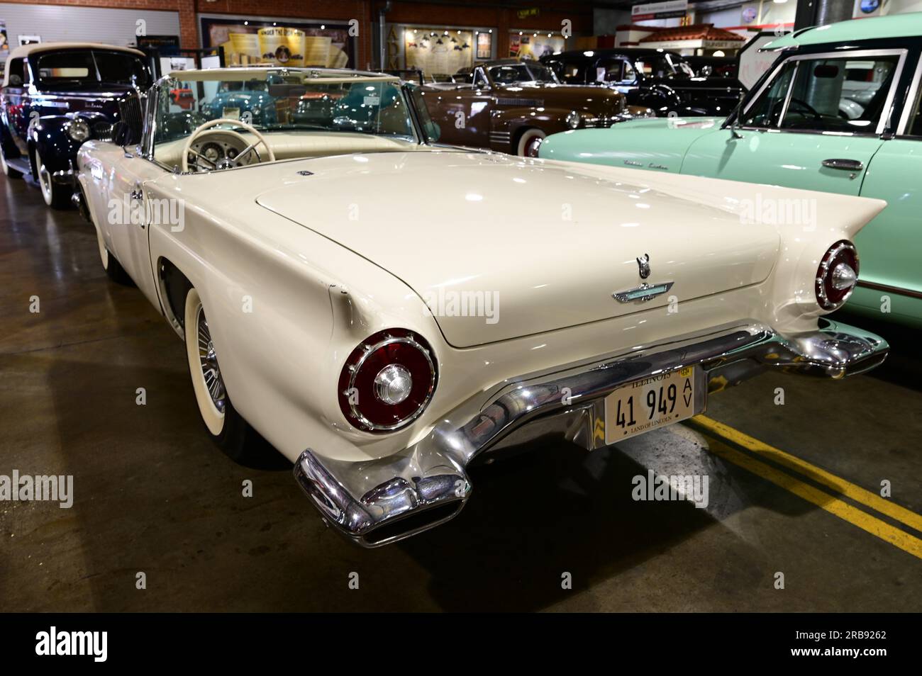 1957 ford thunderbird classic hi-res stock photography and images - Alamy