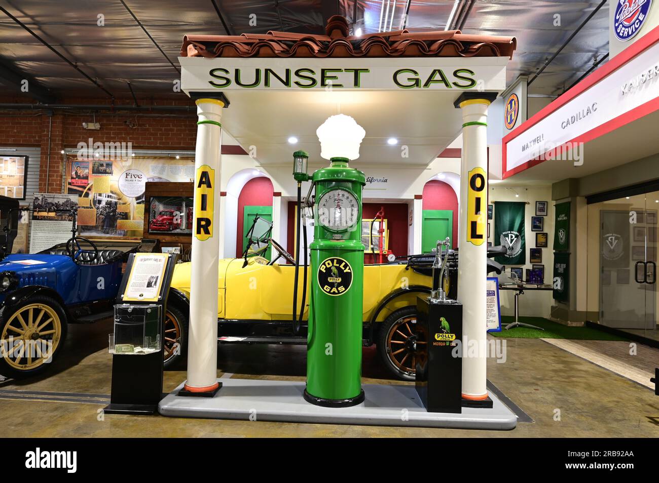 A mock up of a 1930's gas pump Stock Photo - Alamy