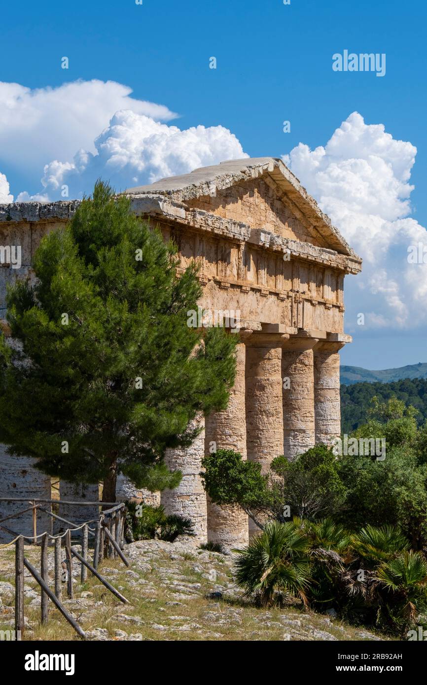 The Doric temple of Segesta. Segesta, Calatafimi, Trapani, Sicily ...
