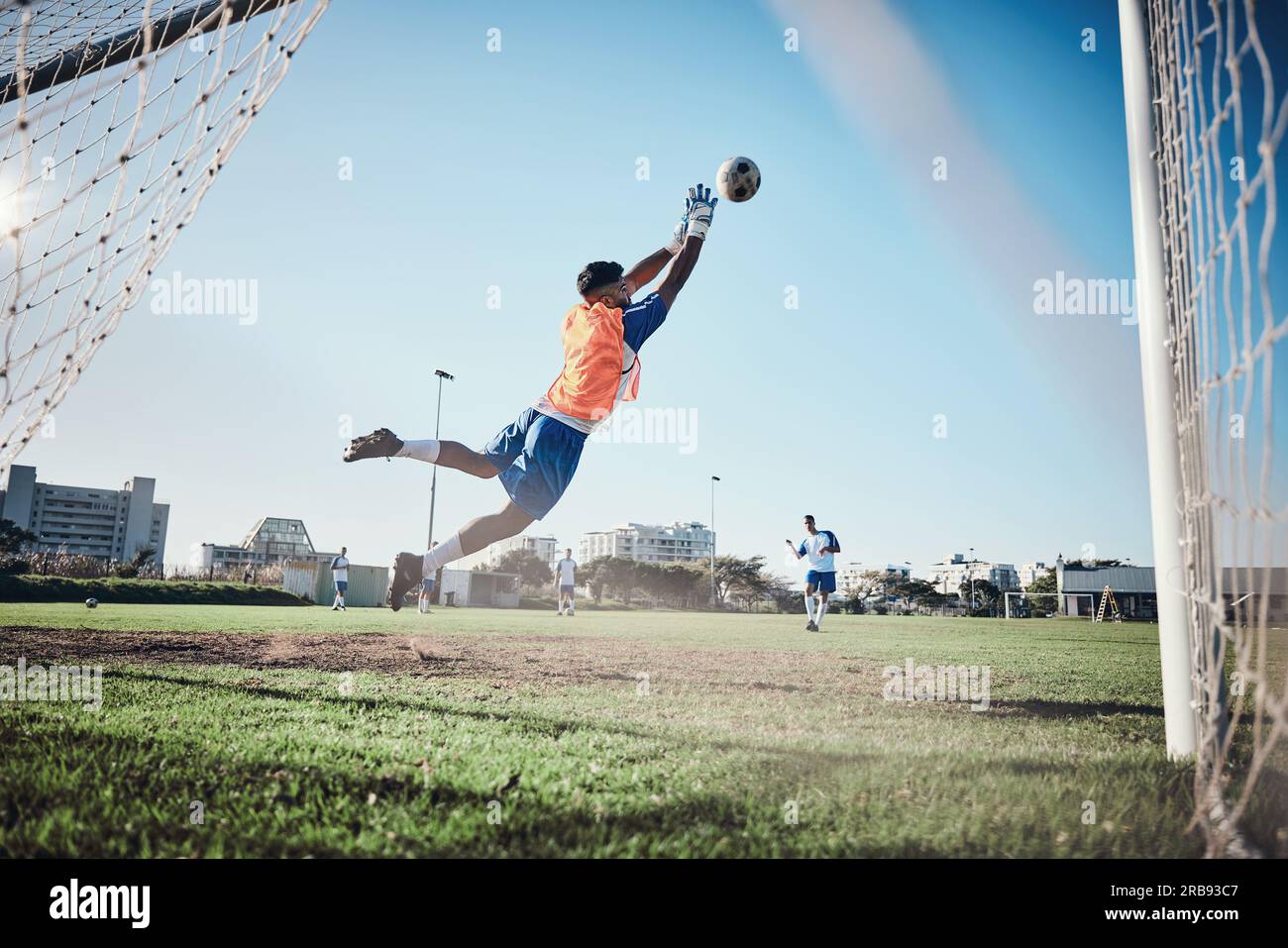 Soccer player taking penalty kick hi-res stock photography and images ...