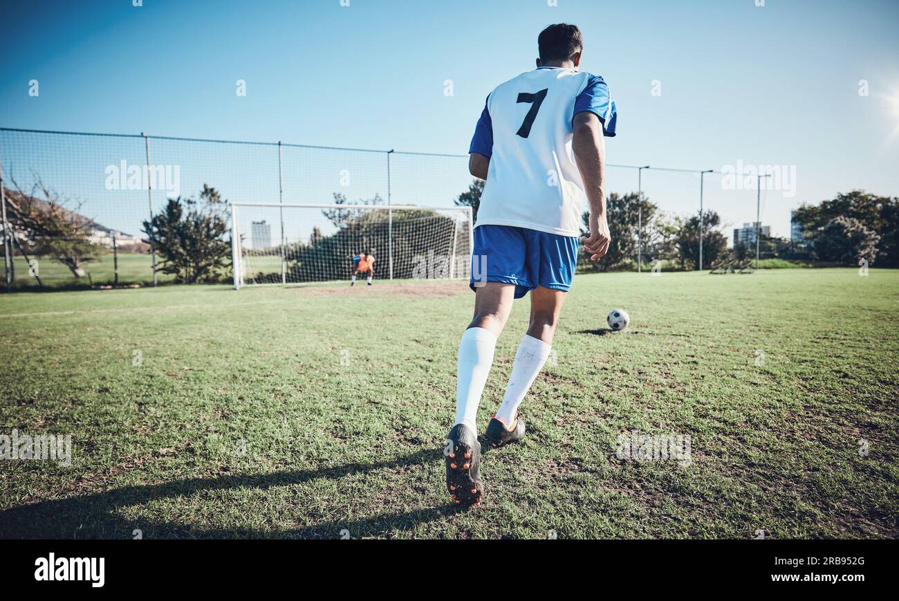 Football action scoring shooting hi-res stock photography and images ...