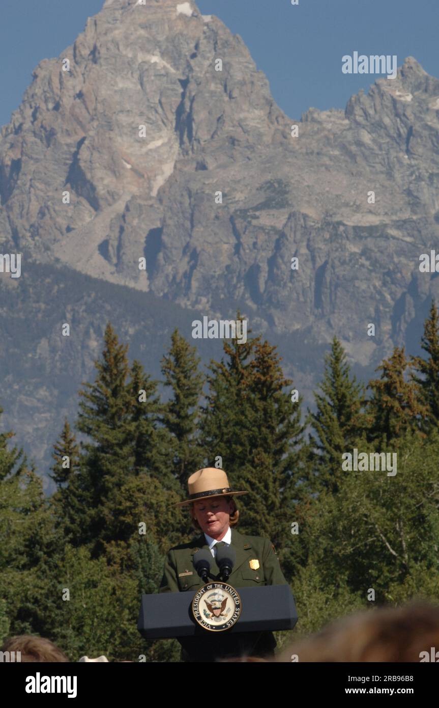 Dedication ceremony for the new Craig Thomas Discovery and Visitor ...