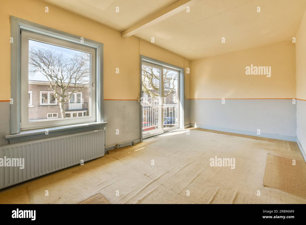 an empty room with no furniture or people to see in the photo, it's ...